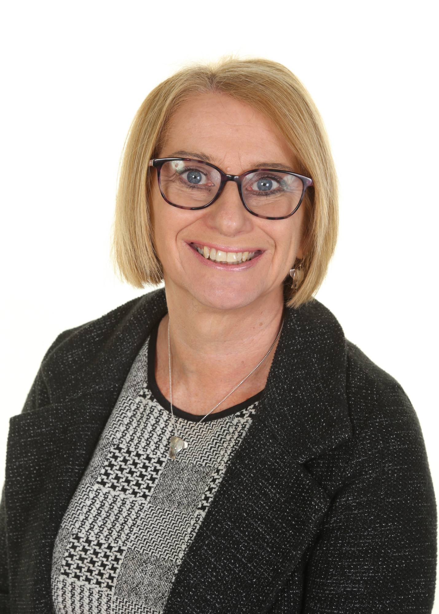 Helen Withers's Instagram, Twitter & Facebook on IDCrawl