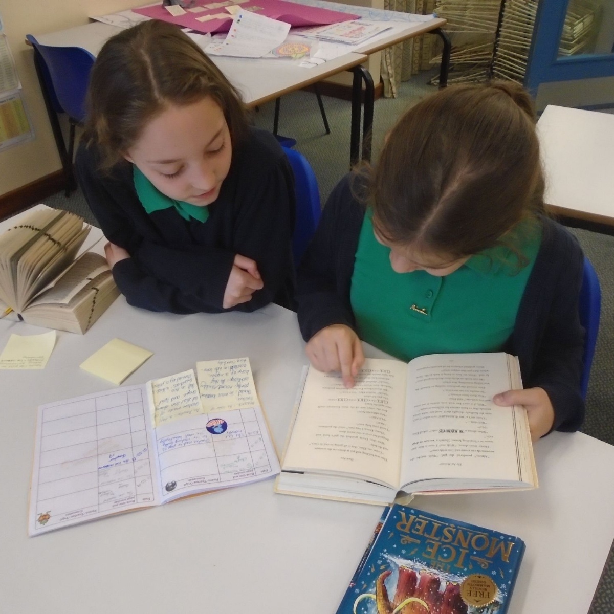 Hallbrook Primary School - KS2 Reading Buddies